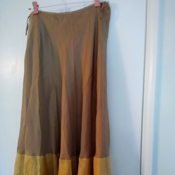 Sundance | Skirts | Sundance Beige Tan Silk Lined Flowy Boho Midi Skirt ...
